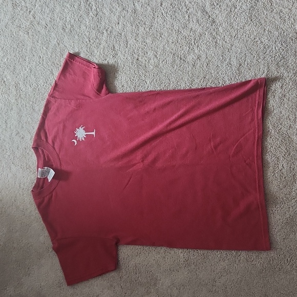 Gildan | Tops | Red Palm Tree Tshirt | Poshmark